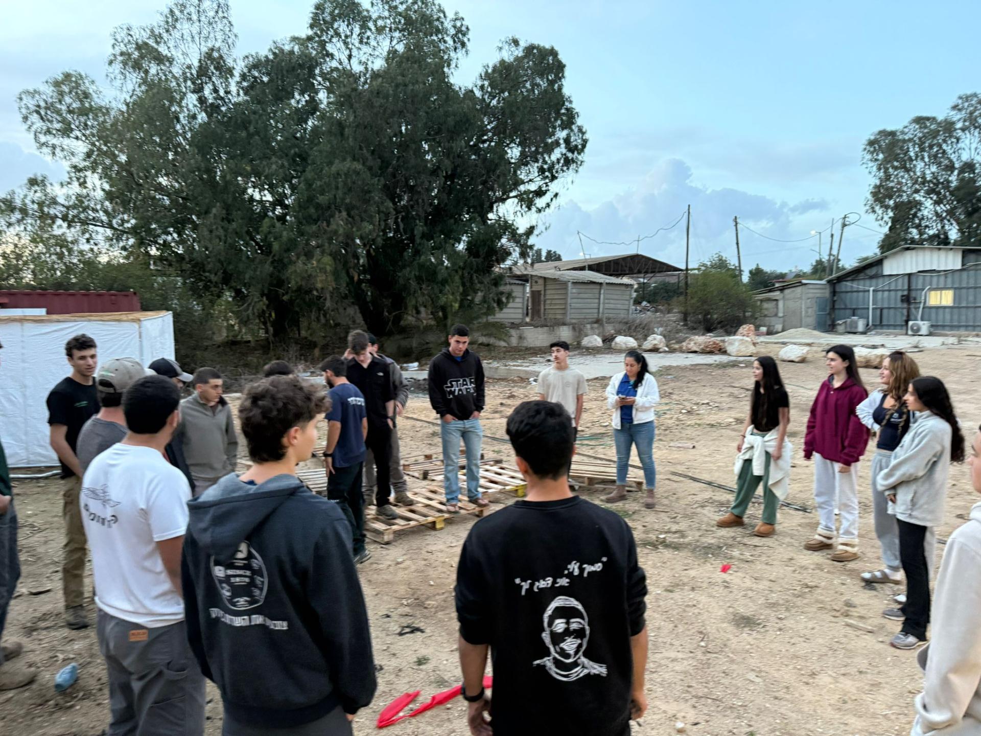 נוער מוביל | מתחברים לערכי החקלאות ועבודת האדמה | מועצה אזורית באר טוביה